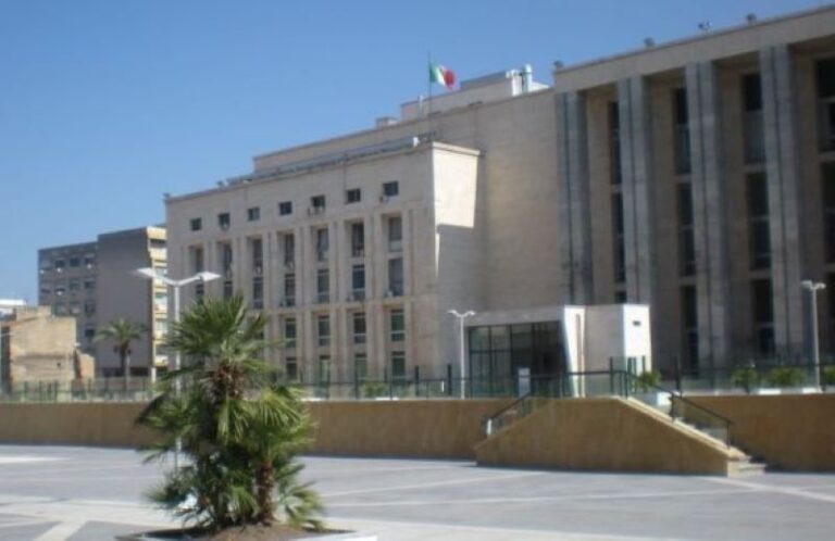 Corruzione, appalti e sanità: indagati in fila dal gip di Palermo